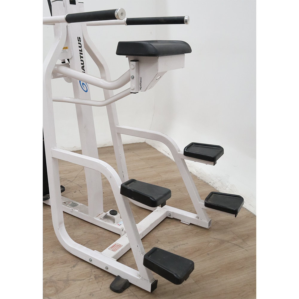 Chin Dip Assist Nautilus - MR FITNESS